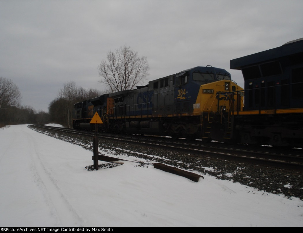 CSXT 384 on CSX Q114